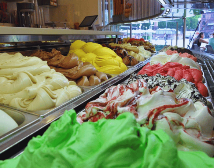 Eiscafé Rialto Marktplatz – Italienisches Eis mit Wiesbadener Herz ...